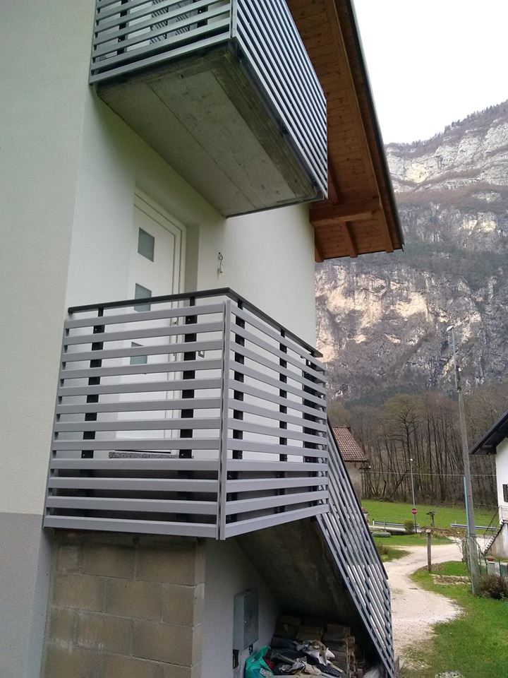 Trentino | Balconi in alluminio e acciaio inox moderni | Dietre Srl